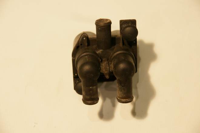 0008306584 - Тепловозный клапан Mercedes W124 C124 S124 R129 BOAT ...