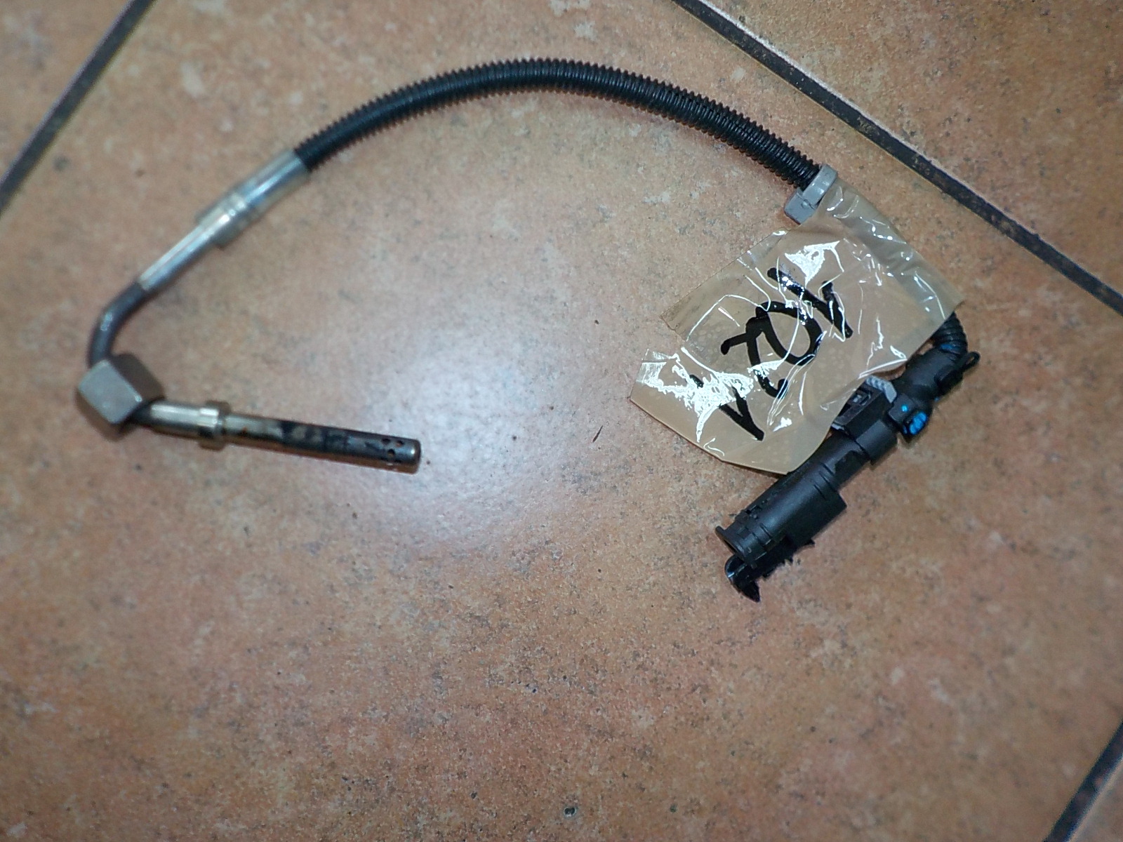 Mercedes-Benz OE A0009056904 czujnik, temperatura spalin - porównaj ...