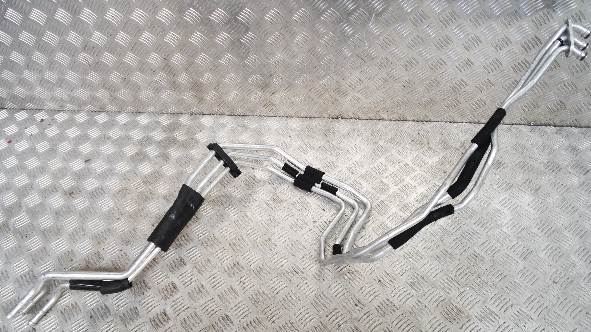 PRZEWODY WODY NAGRZEWNICY MERCEDES W222 A2228307002 A2228307002 za 100 ...