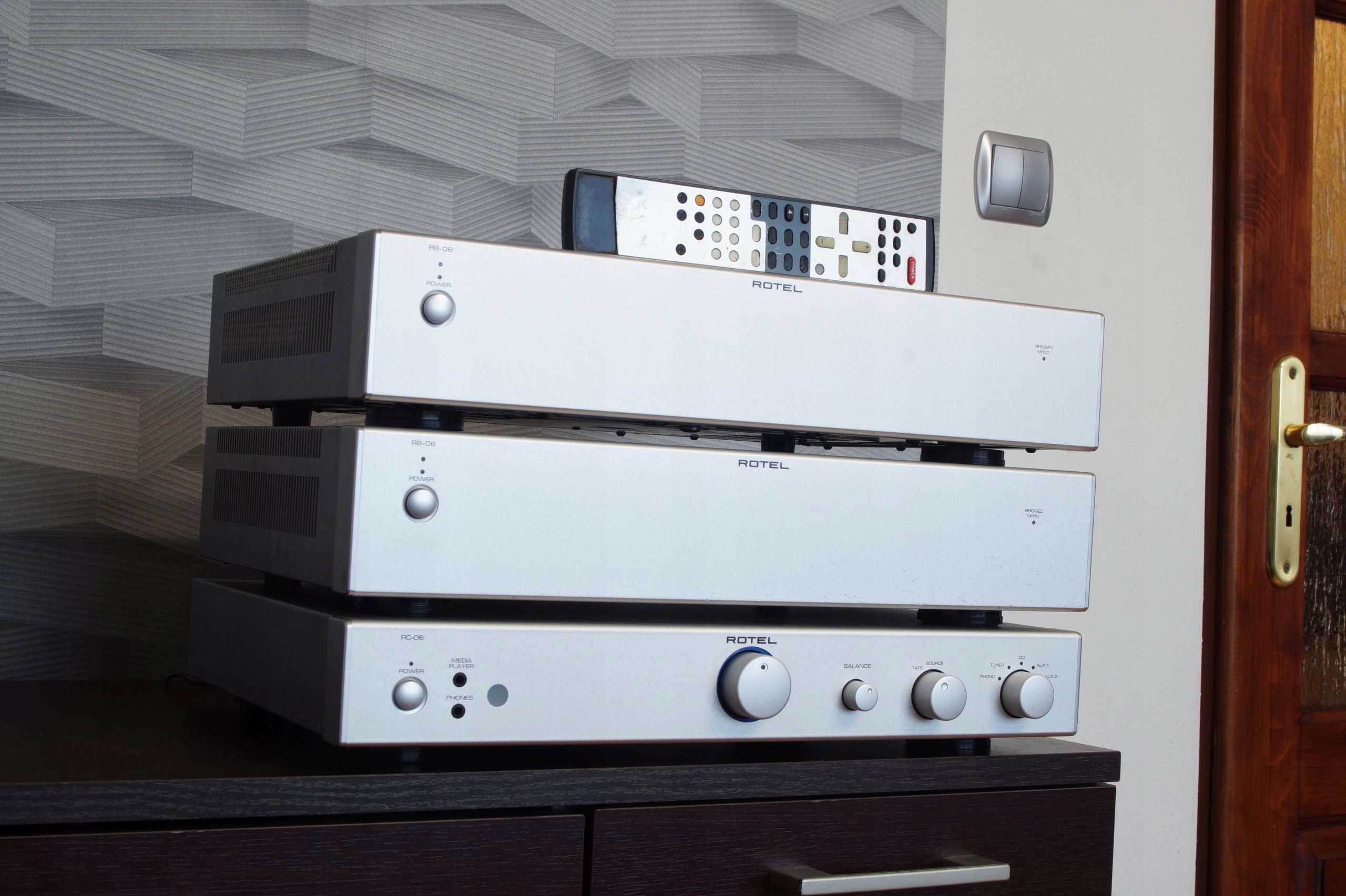 Wzmacniacz Rotel RC-06 2x RB-06 + Pilot Mono Bloki - 7226668947 ...