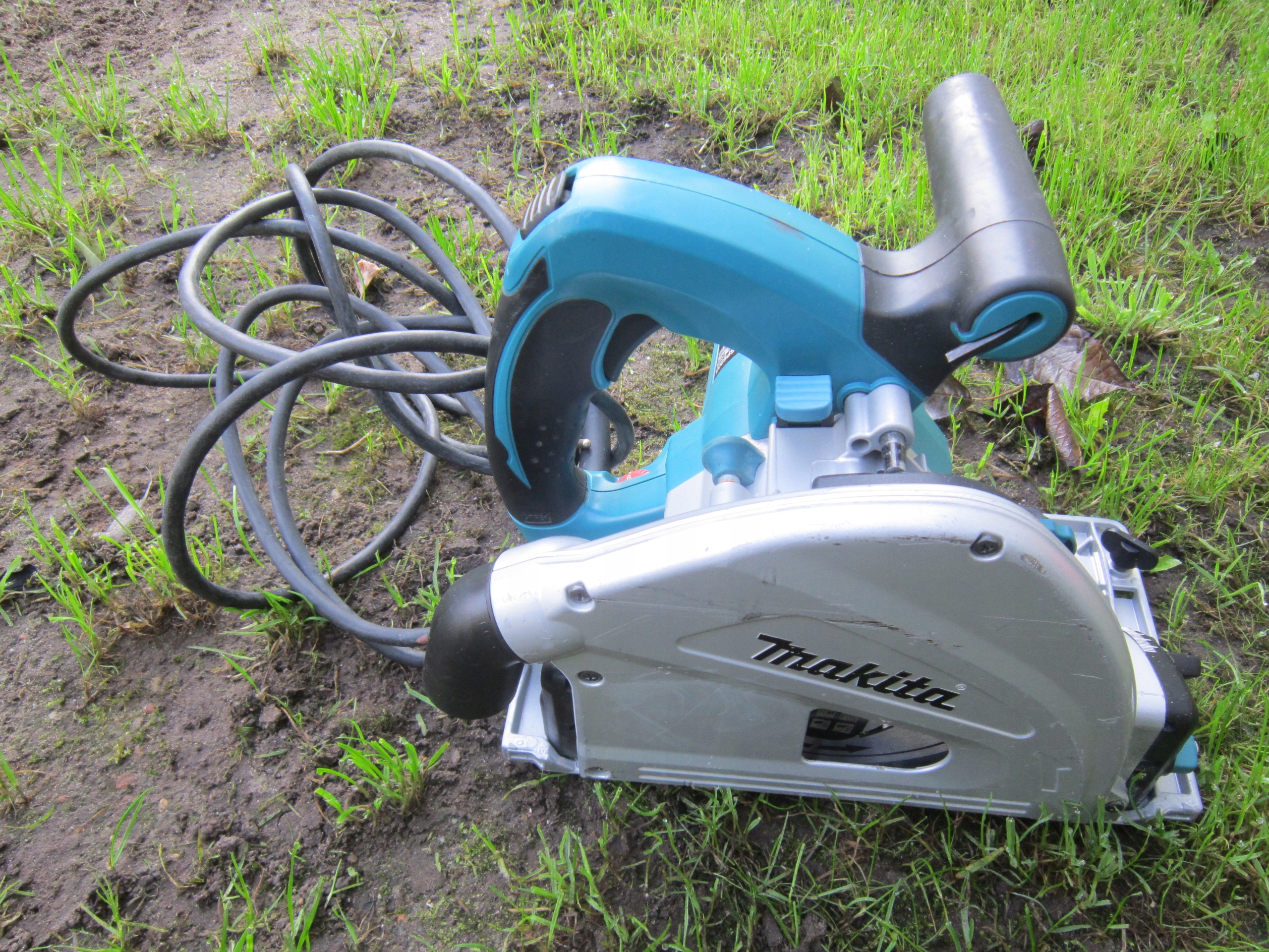 RĘCZNA PILARKA TARCZOWA ZAGŁĘBIARKA MAKITA SP6000 - 7614112448 ...