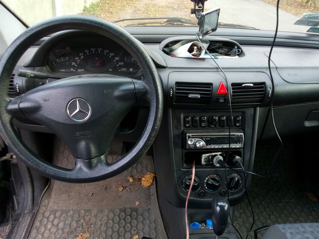 Mercedes-Benz Vaneo 1689 cm3 - 7645095939 - oficjalne archiwum Allegro