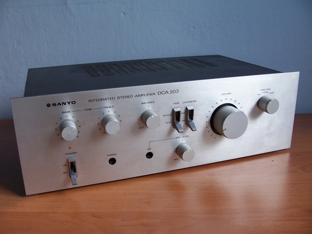 WZMACNIACZ SANYO - 7394382281 - oficjalne archiwum Allegro