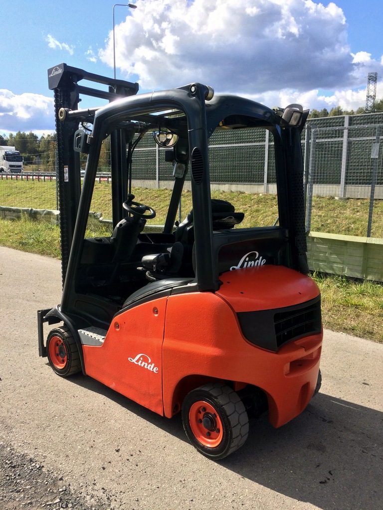 WÓZEK WIDŁOWY LINDE H18 DIESEL 2011 ROK DUPLEX - 7590158006 - oficjalne ...