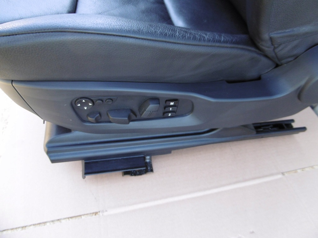 Fotele komfort BMW E60 E61 czarna skóra - 7303357635 - oficjalne ... Fotele komfort BMW E60 E61 czarna skóra - 7303357635 - oficjalne ...
