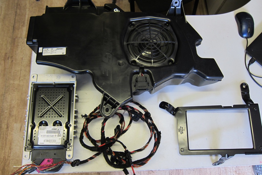 AUDI A3 8P ZESTAW BOSE WZMACNIACZ WIĄZKA SUBWOOFER - 6803656295 - oficjalne archiwum Allegro