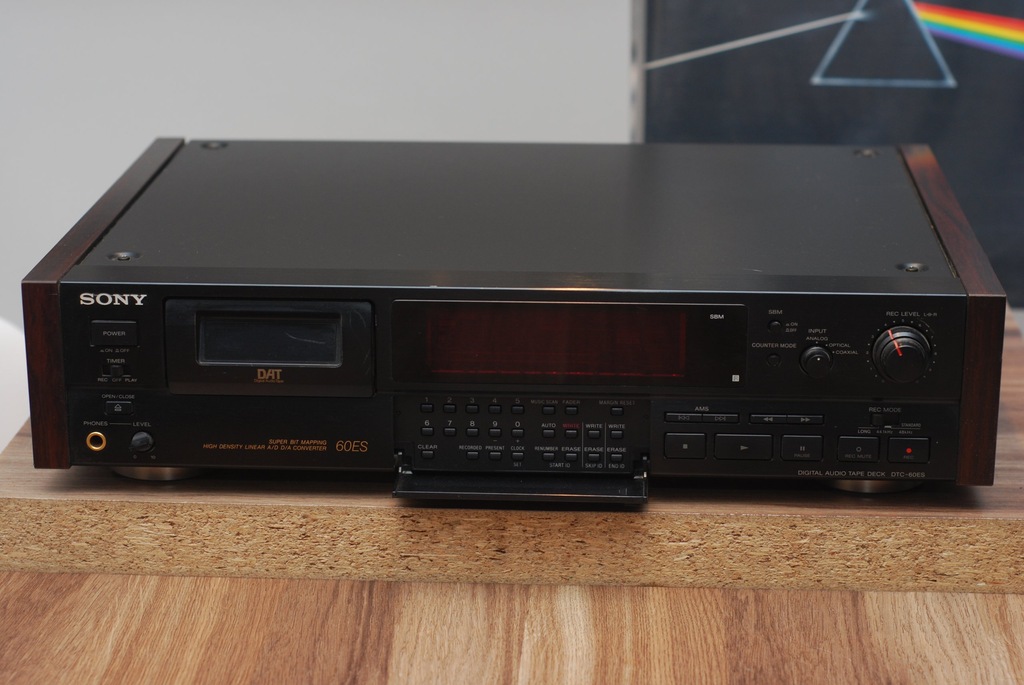 MAGNETOFON CYFROWY DAT SONY DTC-60ES / DREWNO - 7242555441 - oficjalne archiwum Allegro