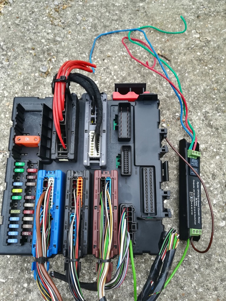 Skrzynka bezpieczników tył Moduł REC Vectra C - 7531832552 - oficjalne ...