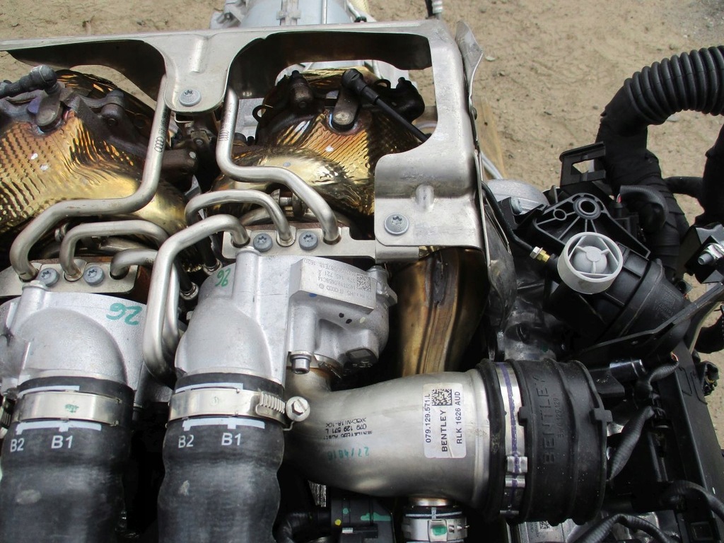 AUDI A8 S8 TURBOSPRĘŻARKA TURBINA 079145721A R L - 7483695762 ...