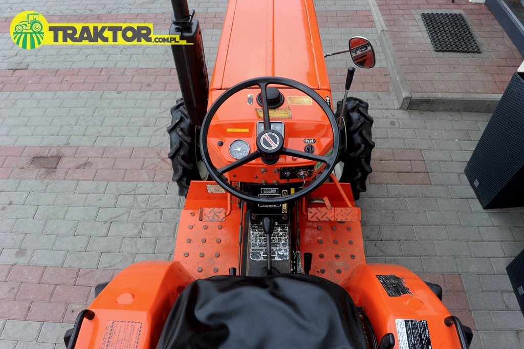 Japoński ciągnik HINOMOTO C174 4x4 17KM Rzeszow - 7606413864 - oficjalne archiwum Allegro