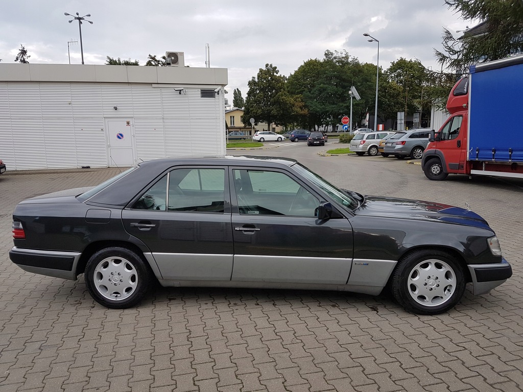 Mercedes-Benz W124 E320 Sportline 1994 r. - 7572151091 - oficjalne archiwum Allegro