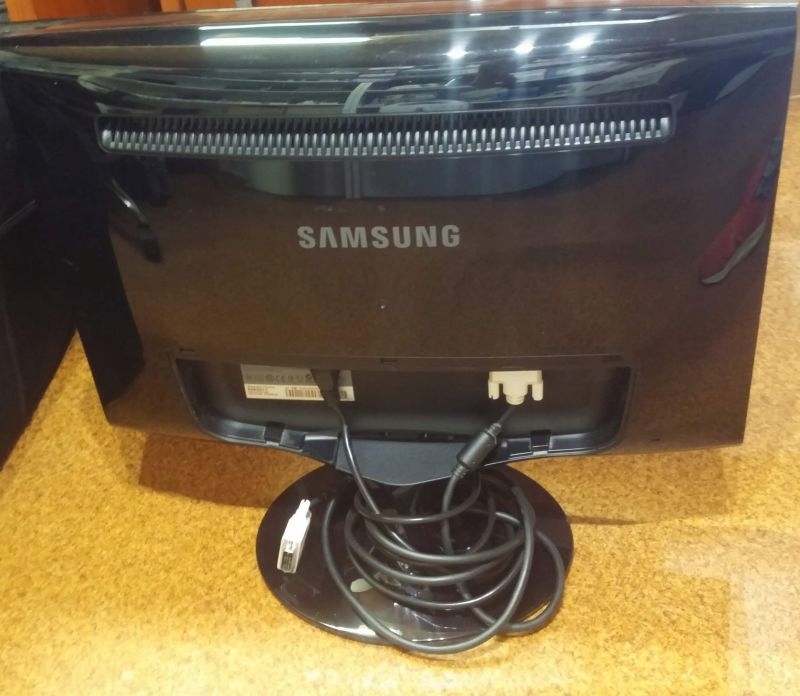 MONITOR SAMSUNG SYNCMASTER T220 - 7669323141 - oficjalne archiwum Allegro