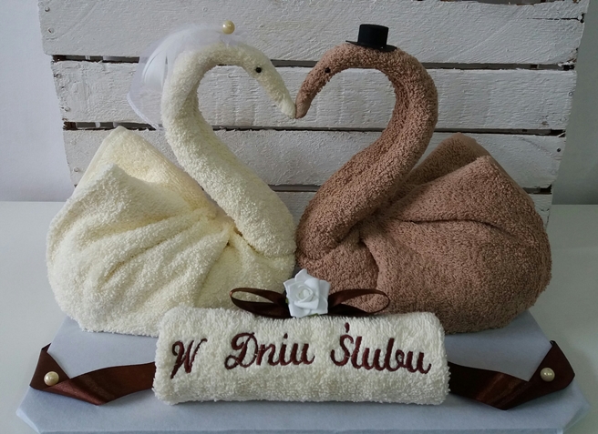 PREZENT, ŚLUB, ROCZNICA. ŁABĘDZIE Z RĘCZNIKÓW+HAFT - 7590580801 ... PREZENT, ŚLUB, ROCZNICA. ŁABĘDZIE Z RĘCZNIKÓW+HAFT - 7590580801 ...